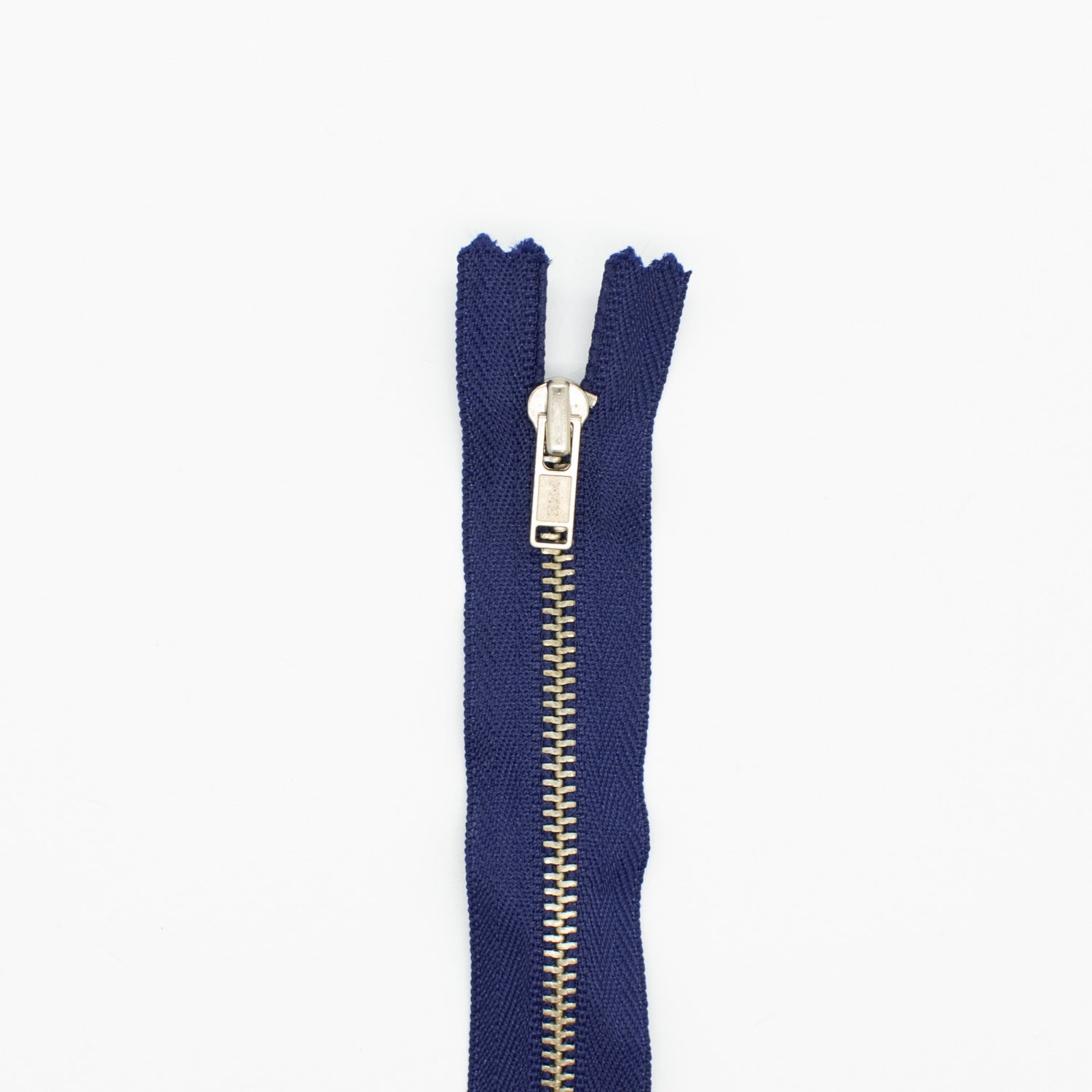 YKK Closed End Metal Zip 26CM – Homecraft Textiles